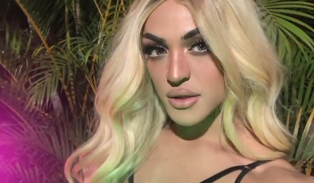 Pabllo Vittar Posa Sexy Em Ensaio Fotográfico Celebridades Glamour