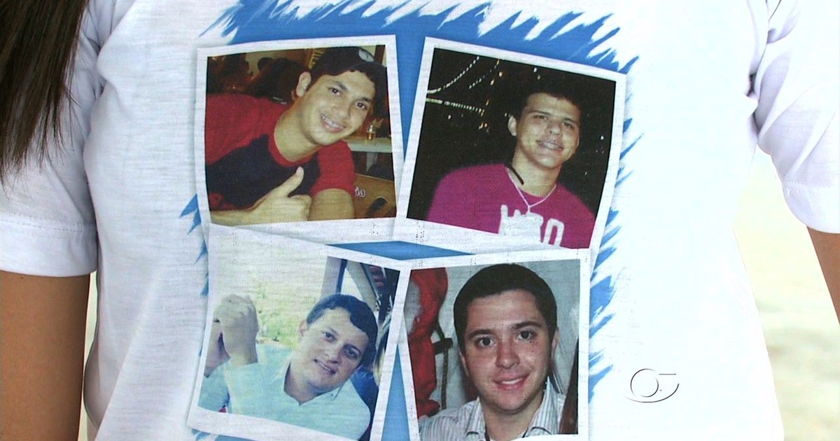G1 Corpos De Jovens Mortos Em Acidente Na Br 104 São Enterrados