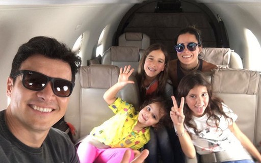 Rodrigo Faro e Vera Viel começam feriadão viajando de jatinho com as ...