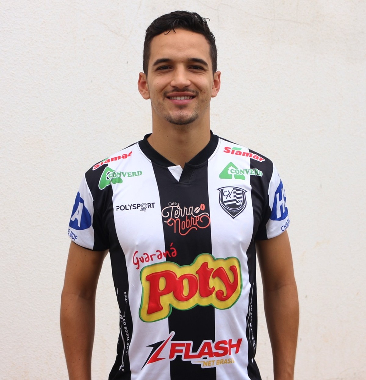 Votuporanguense anuncia a contratação do lateral-esquerdo Verrone ...