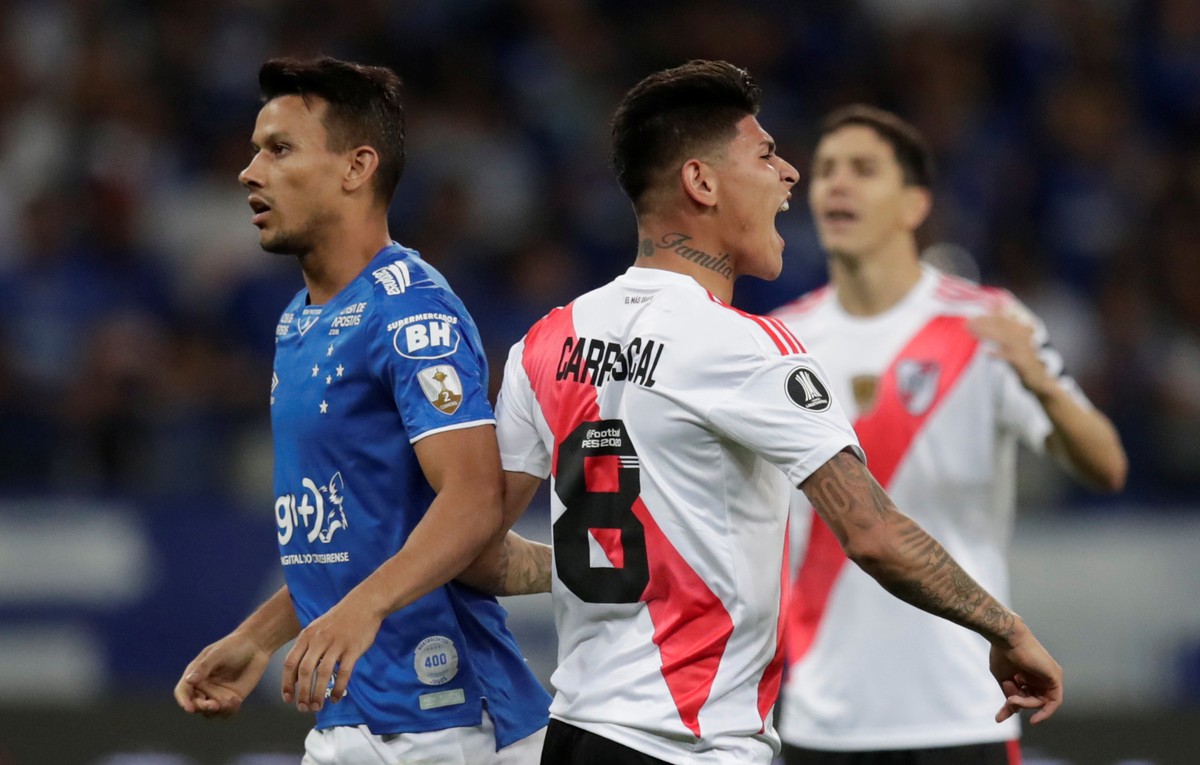 Atuações do Cruzeiro: Henrique vai bem, mas perde pênalti; Dedé e ...