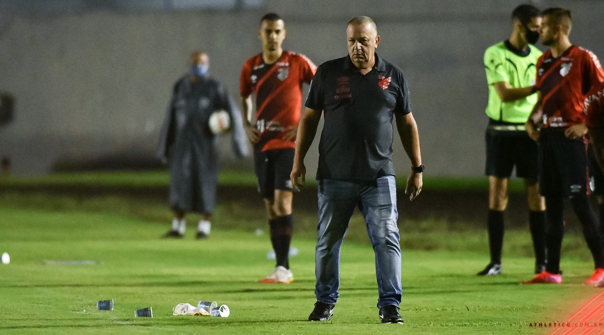 James Freitas defende Jader e Rômulo no Athletico e lembra idade sub-20 ...