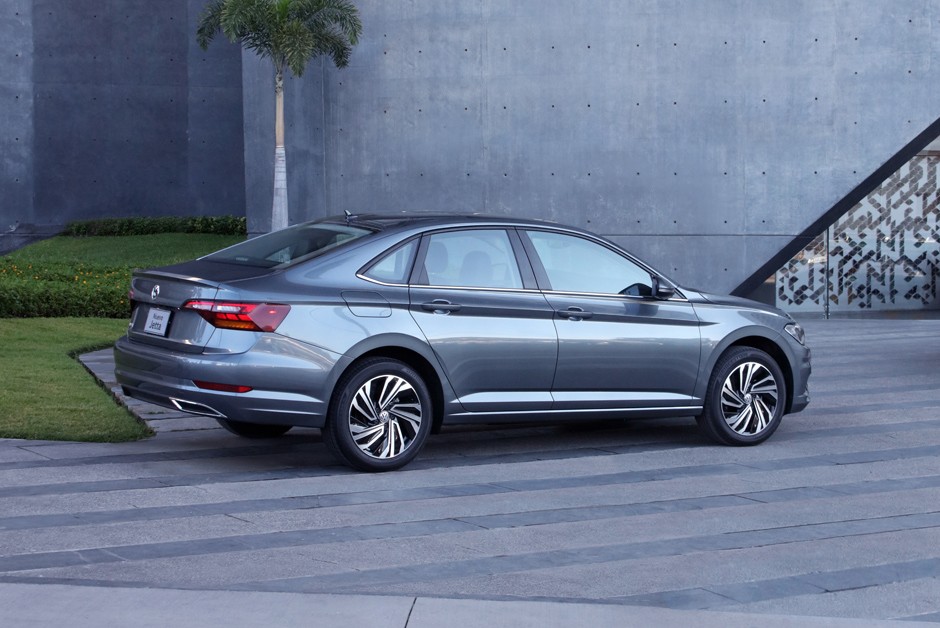 Teste: já andamos no novo Volkswagen Jetta, que chega ao Brasil no fim ...