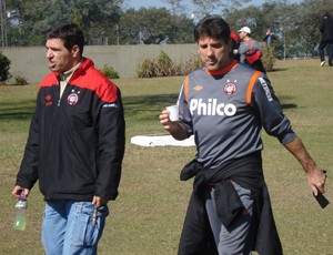 Oito jogos contra o Tigre, artilharia e vice: Paulo Rink revive Chape ...