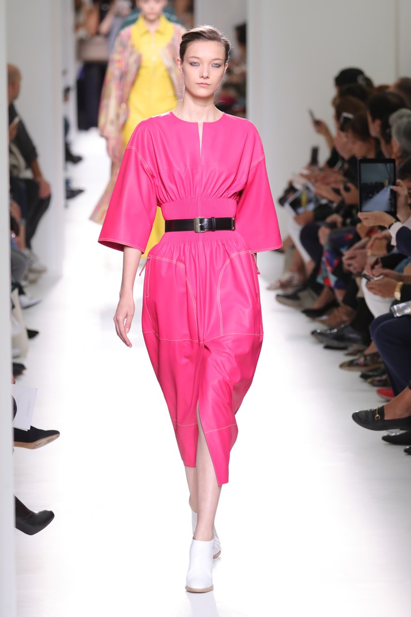 Hermès alia clássico atemporal da marca a desejos do momento | Desfiles ...