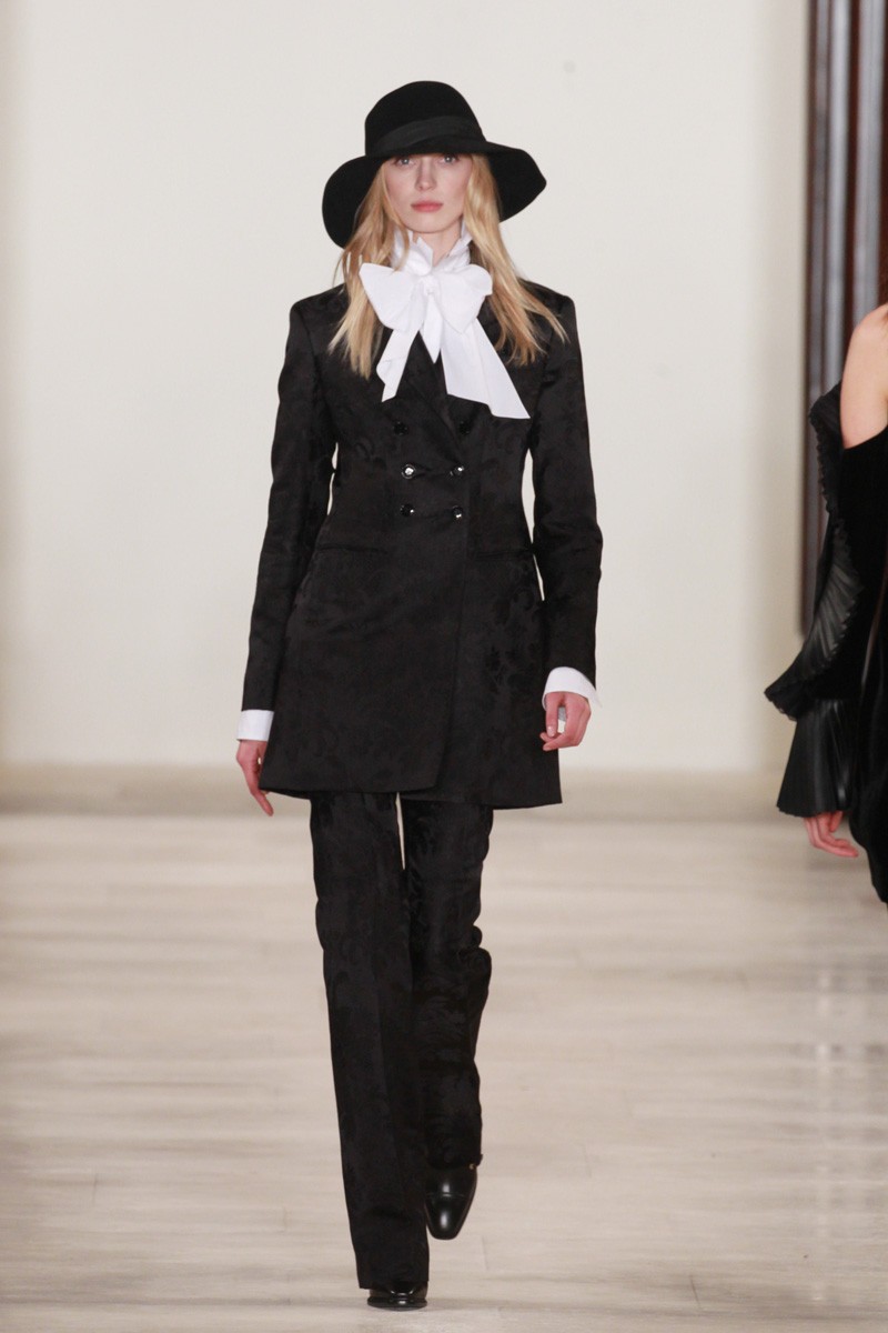 Ralph Lauren divide seu inverno entre roupas casuais e de festa ...