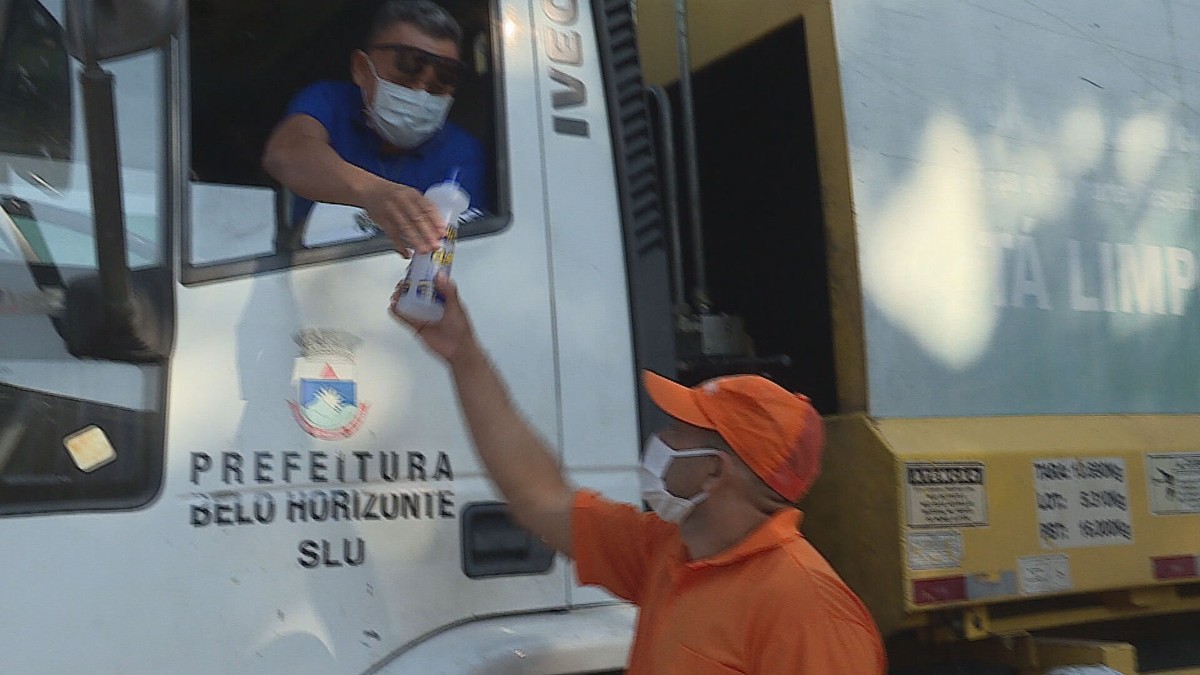 Em tempos de pandemia, garis de BH seguem procedimentos rigorosos de ...