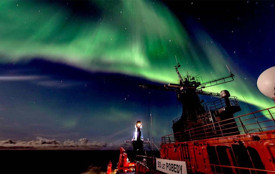 Navio quebra-gelo leva a tocha olímpica de Sochi ao Polo Norte - fotos ...