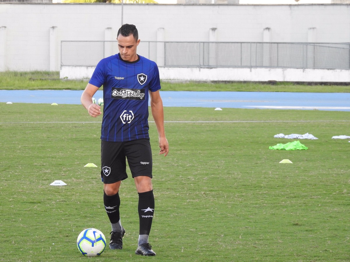 Empresário garante acerto de Victor Rangel com Santa Cruz: "Chega ...