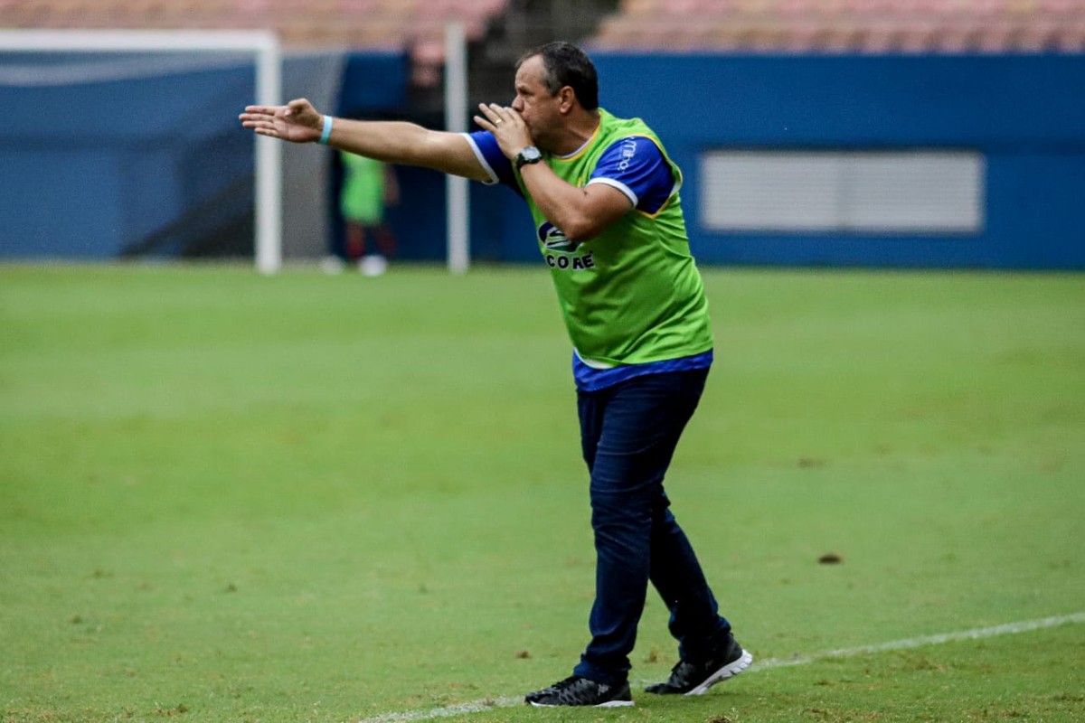 Alan George diz que pensou em substituir Judá momentos antes de jogador ...