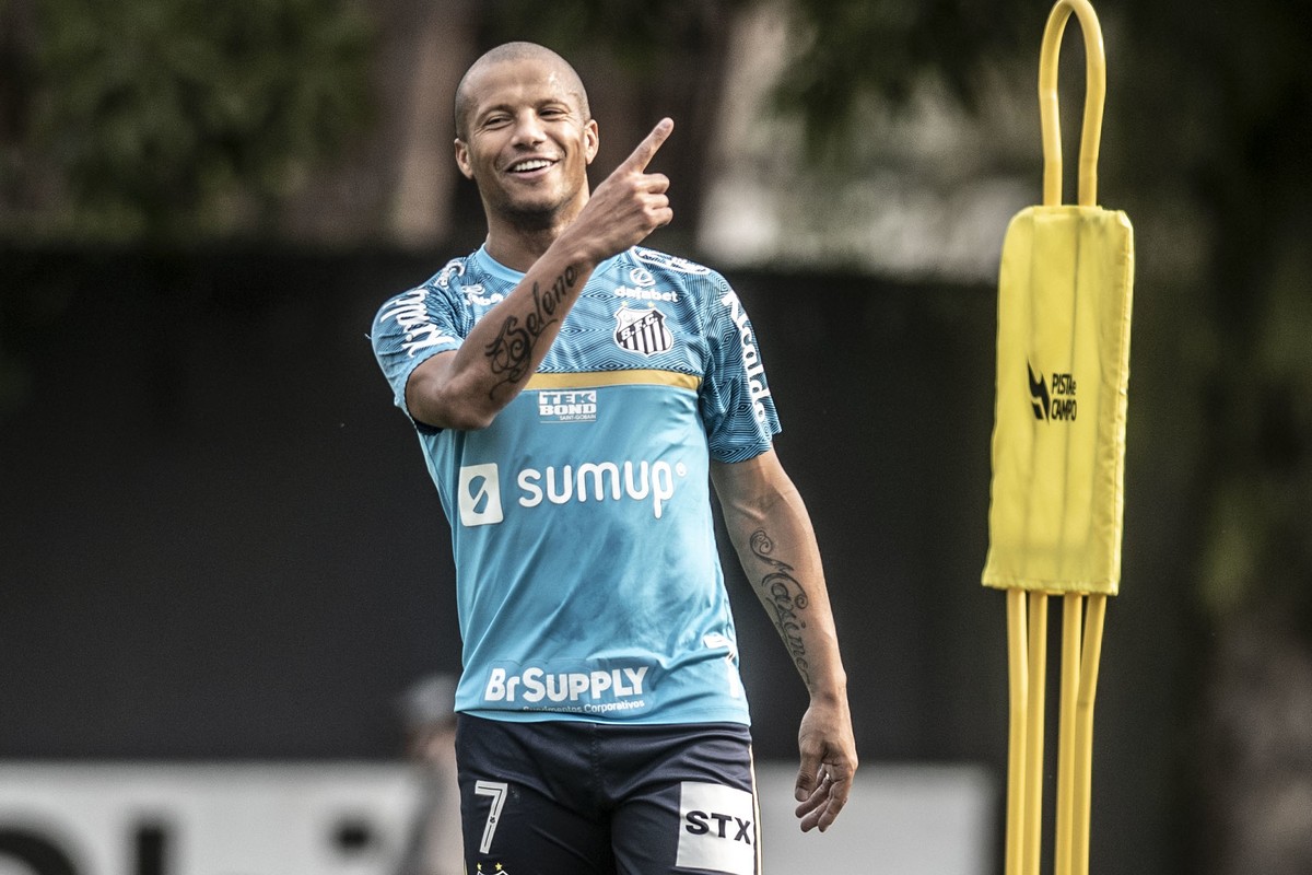 Fábio Carille relaciona 23 jogadores para duelo contra o Juventude pelo ...