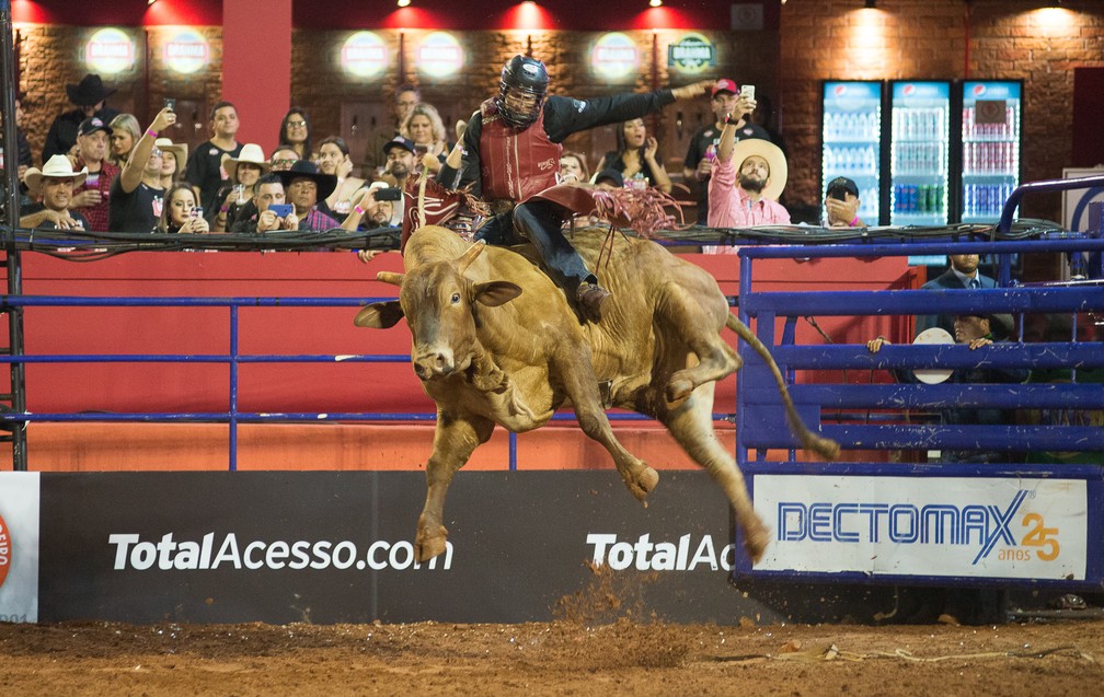 Barretos 2018: Segundo dia de montarias do Rodeio Internacional; FOTOS ...