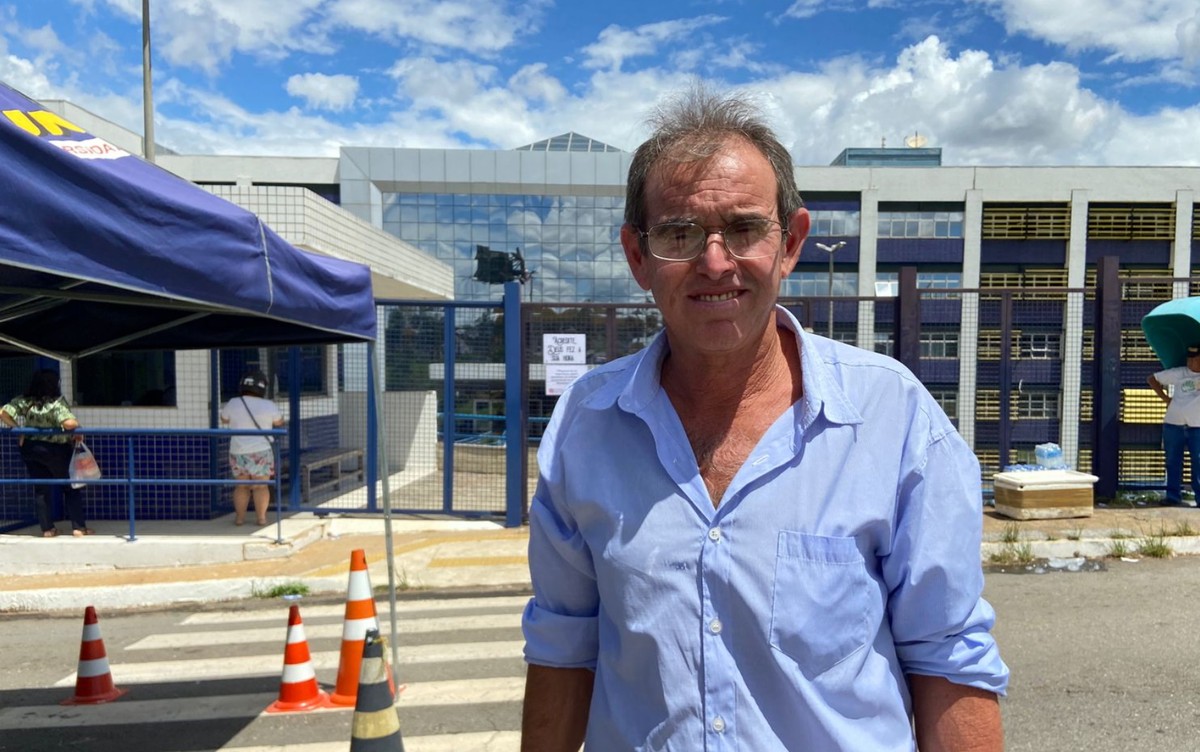 Pais viajam até 2h e enfrentam sol para acompanhar filhos no Enem em Goiânia: 'Por um bem maior ...