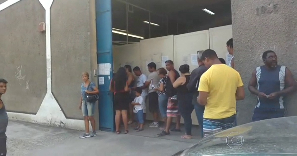 G1 - Usuários dos Correios enfrentam grandes filas no Rio - notícias em ...