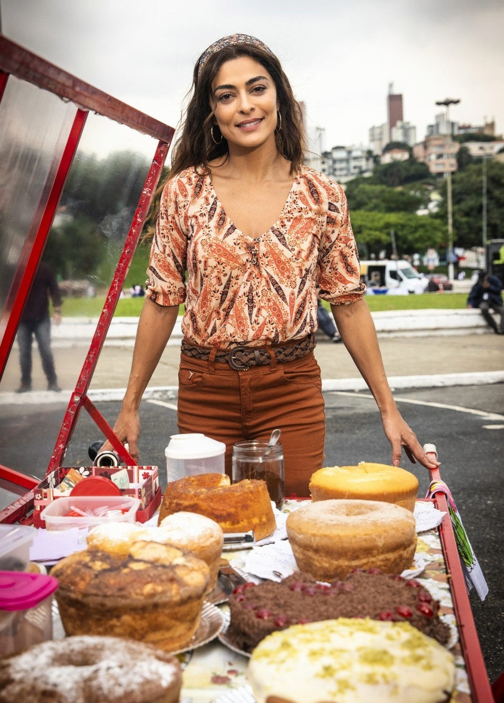 Juliana Paes faz intensivo de confeitaria para viver Maria da Paz, em ...