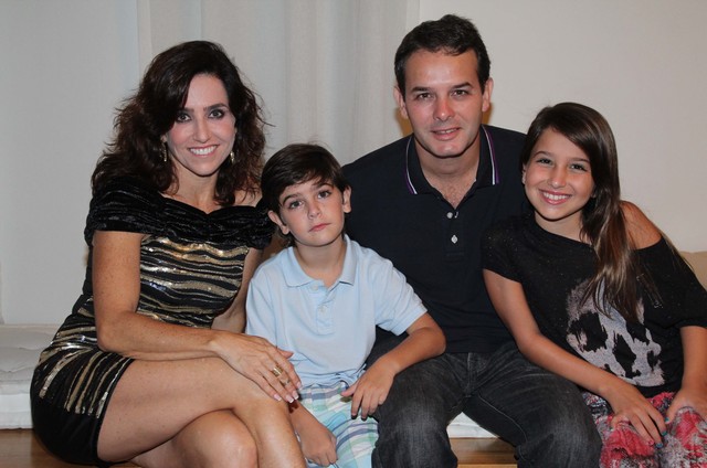 Aos 45, Monique Curi diz que recebe elogios de amigos do marido: 'Estou ...