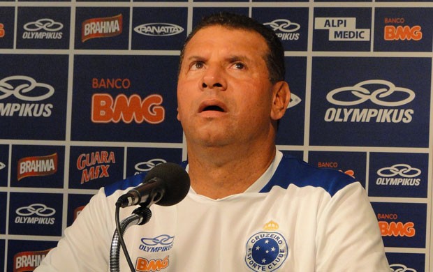 Cruzeiro deveria liberar Celso Roth e começar logo 2013, diz colunista ...