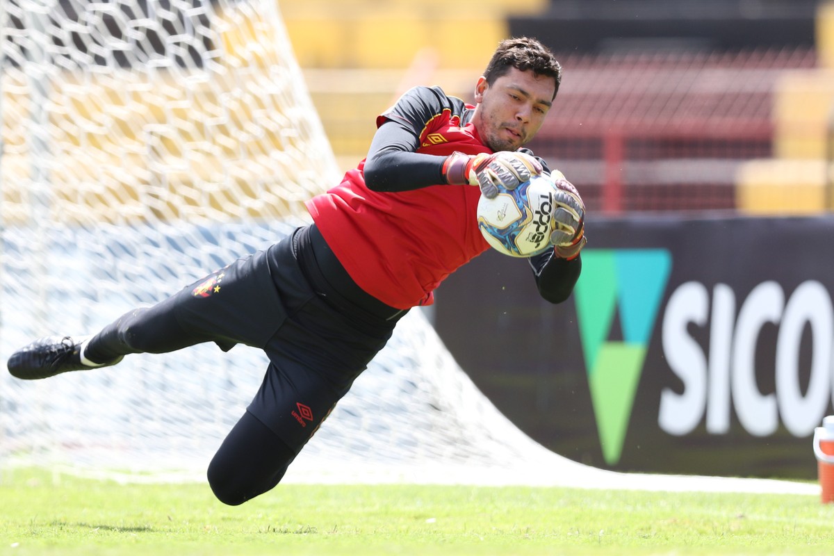 Felipe Garcia vence enquete e tem preferência de torcedor do Sport no ...