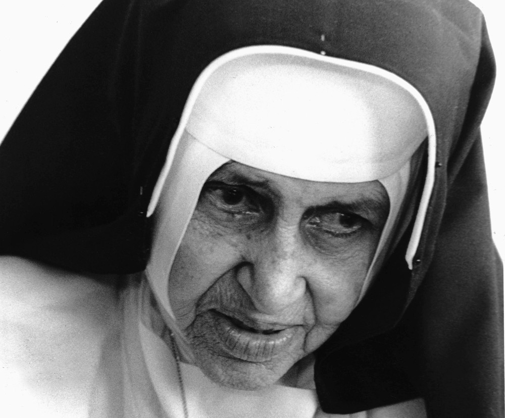 Irmã Dulce: como se constrói a 'imagem oficial' de uma santa? | G1