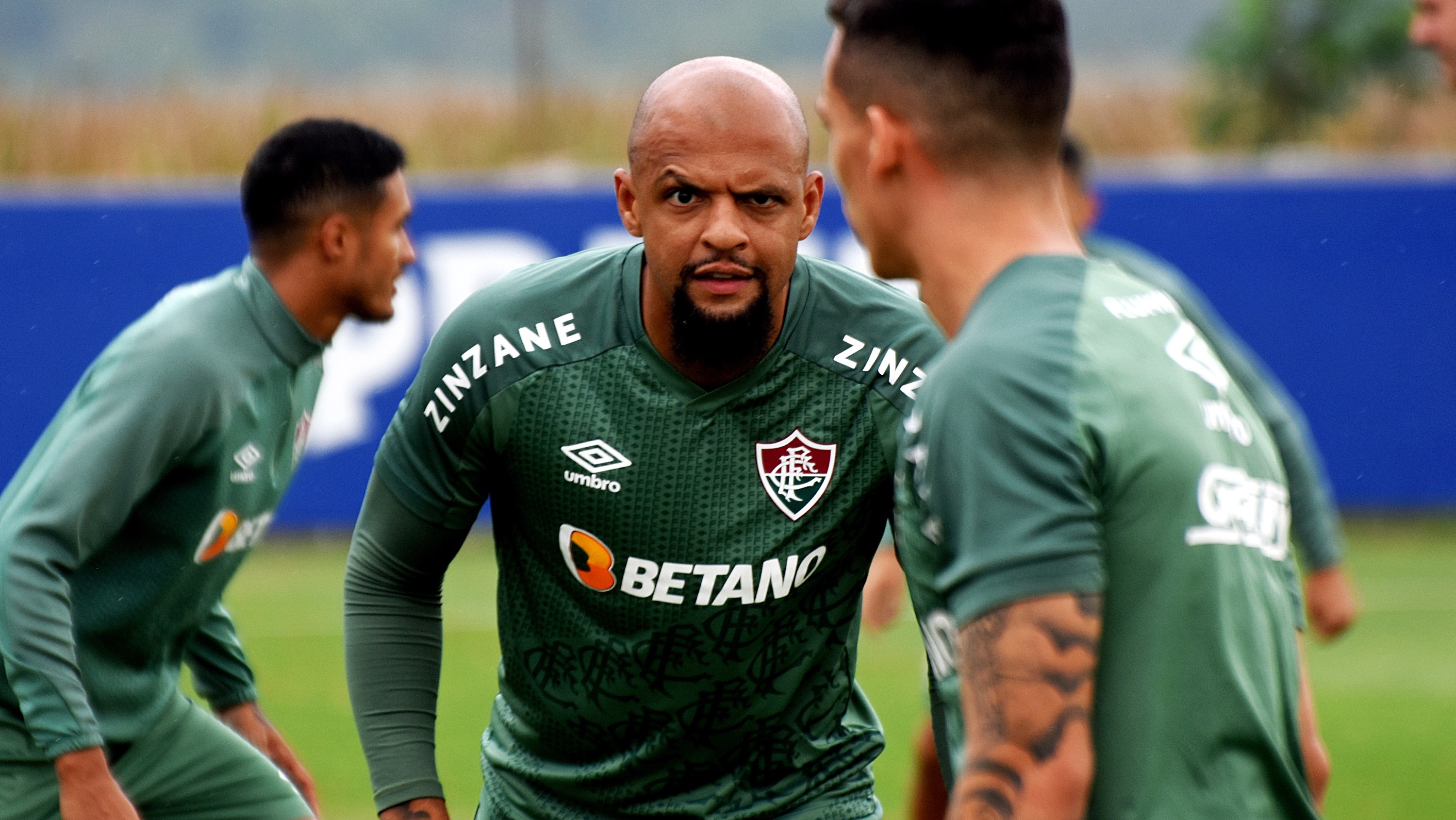 O conselheiro de Felipe Melo, do Fluminense, em uma ação judicial é ...