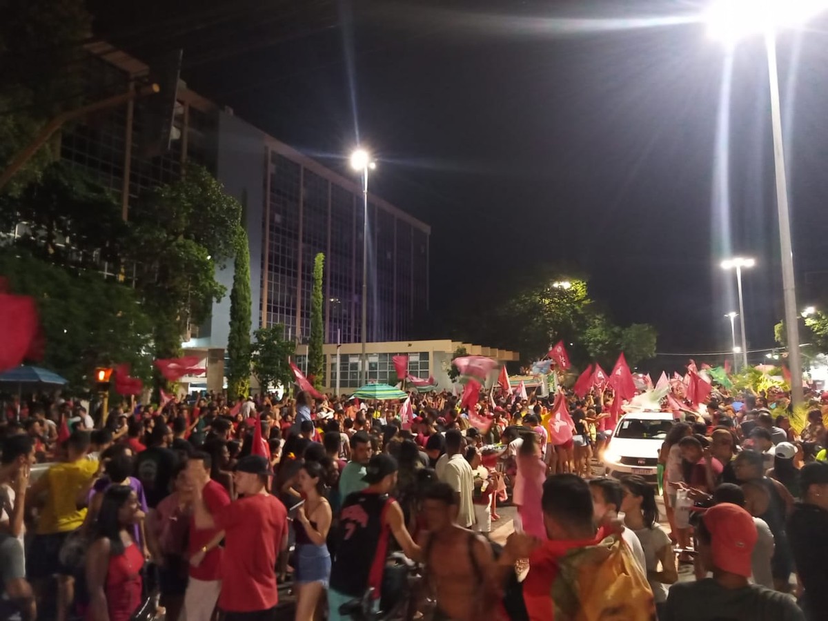 Apoiadores Comemoram Vitória De Lula Pt No Leste Minas Vales De