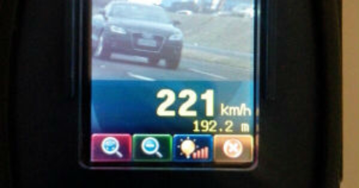 G1 - PRF flagra motorista dirigindo a 221 km/h em trecho da BR-277 no ...