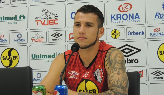 Popp refuta ser talismã do Joinville e busca retomar espaço como titular