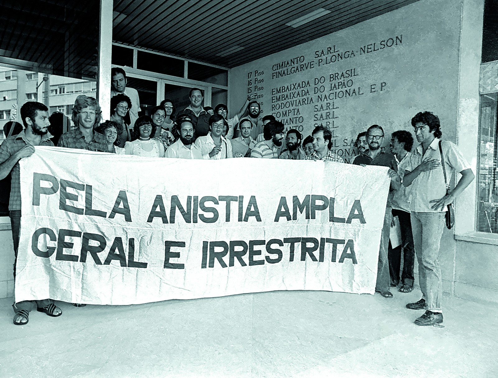 Em fotobiografia, viúva de Alfredo Sirkis se despede do marido, dois ...