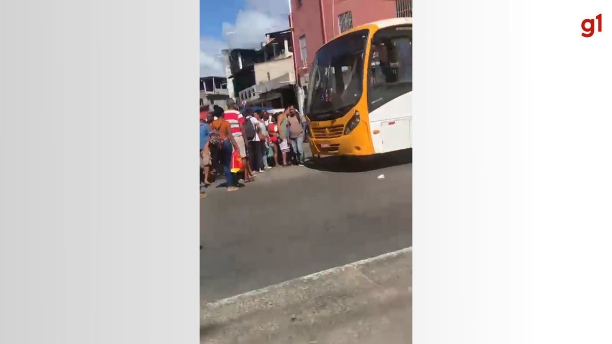 Suspeito é morto a tiros durante tentativa de assalto na Av. Suburbana, em Salvador | Bahia | G1