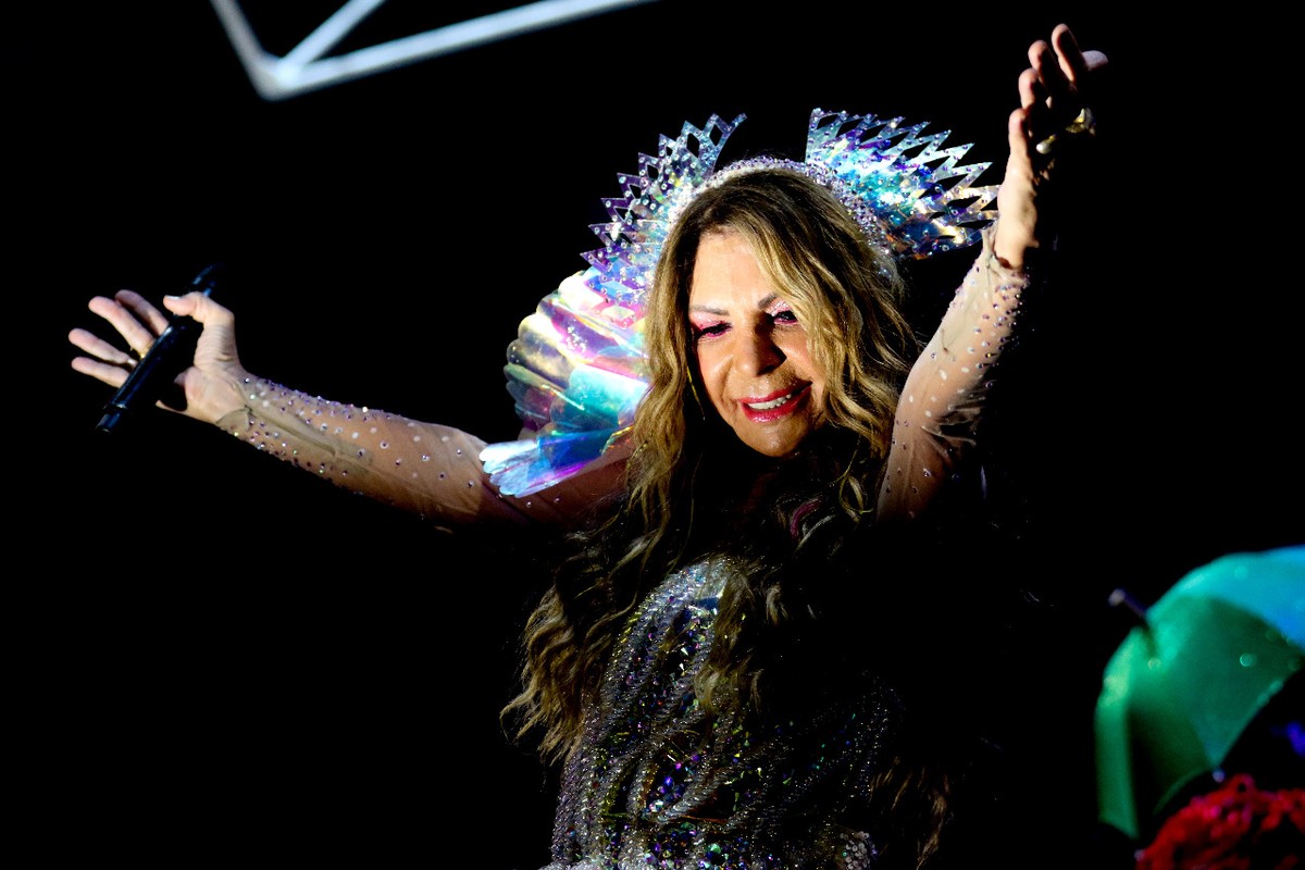 Elba Ramalho lança duas músicas e clipe gravados no São João de Campina ...