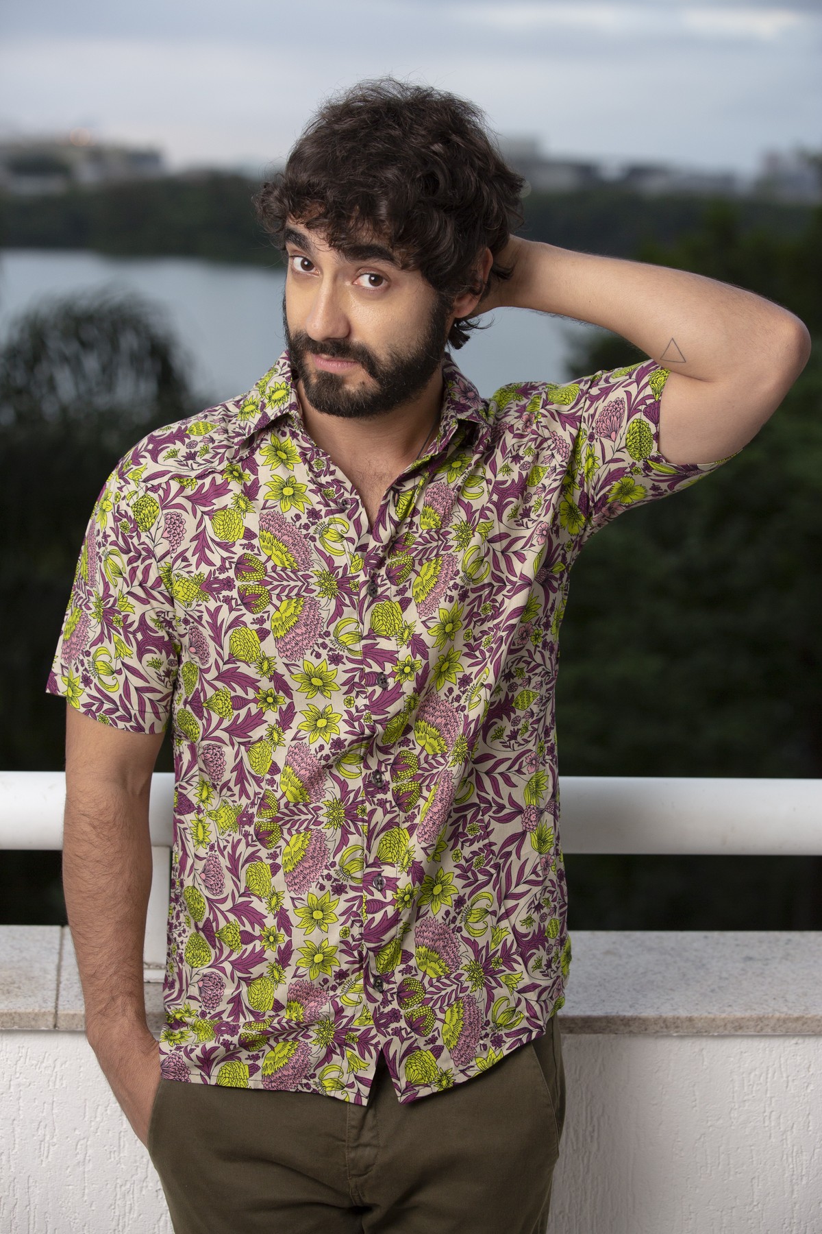 Em 'Verão 90', Gabriel Godoy prepara série 'Homens?' para debater ...