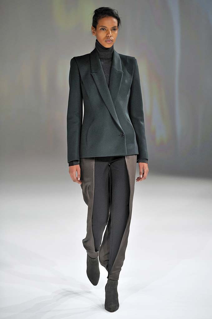 Hussein Chalayan | Paris | Inverno 2014 | Desfiles | Vogue