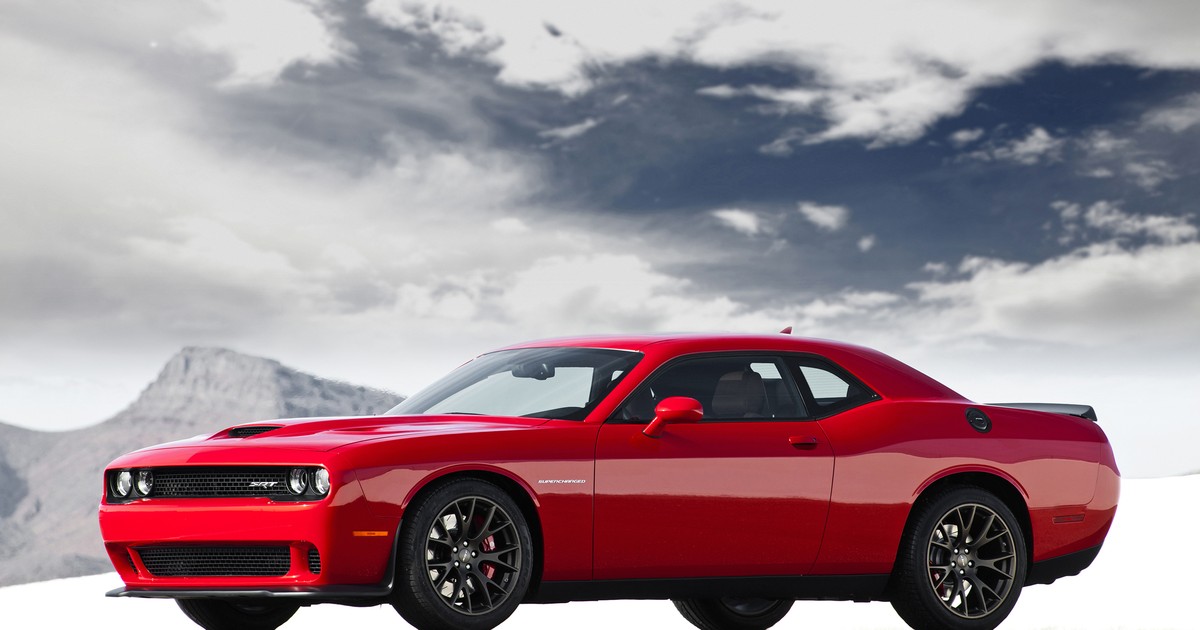 Auto Esporte - Dodge lança Challenger SRT Hellcat com V8 6.2 de 717 cavalos