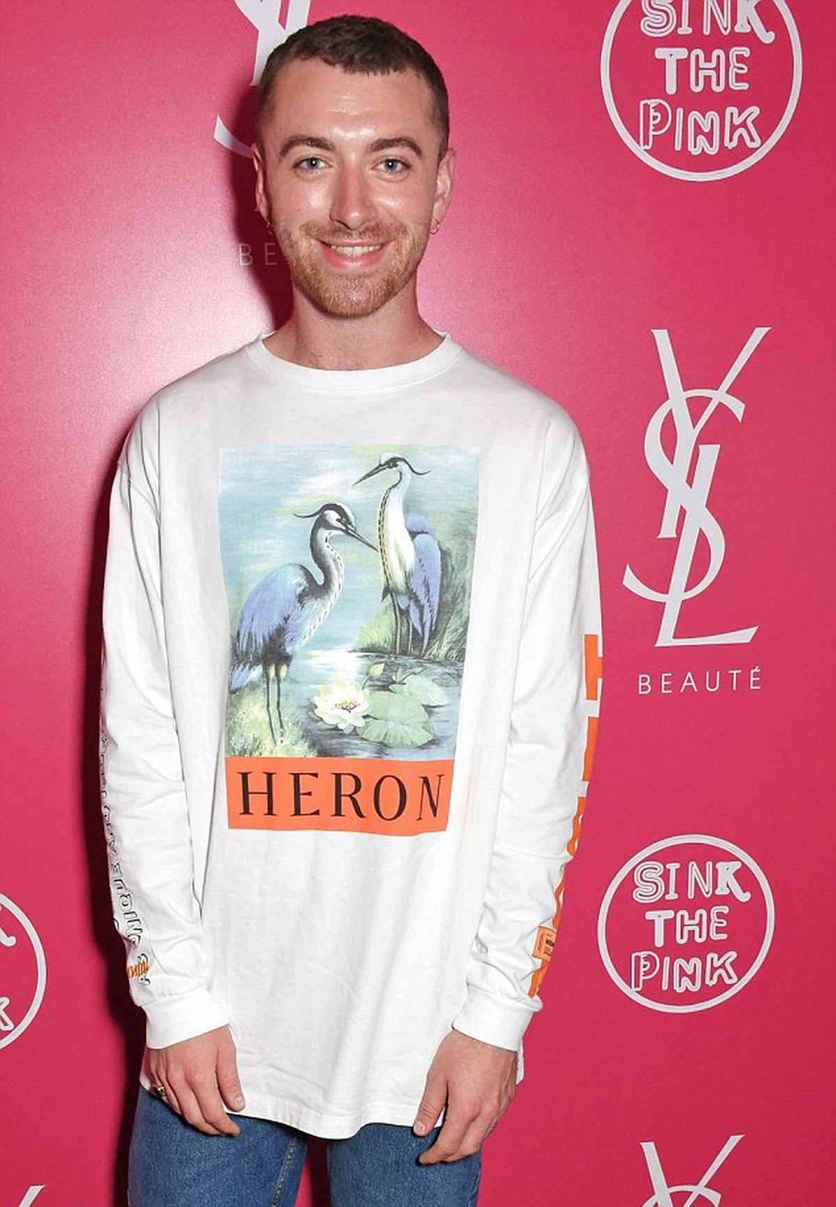 Sam Smith surge dramaticamente magro em evento em Londres ...