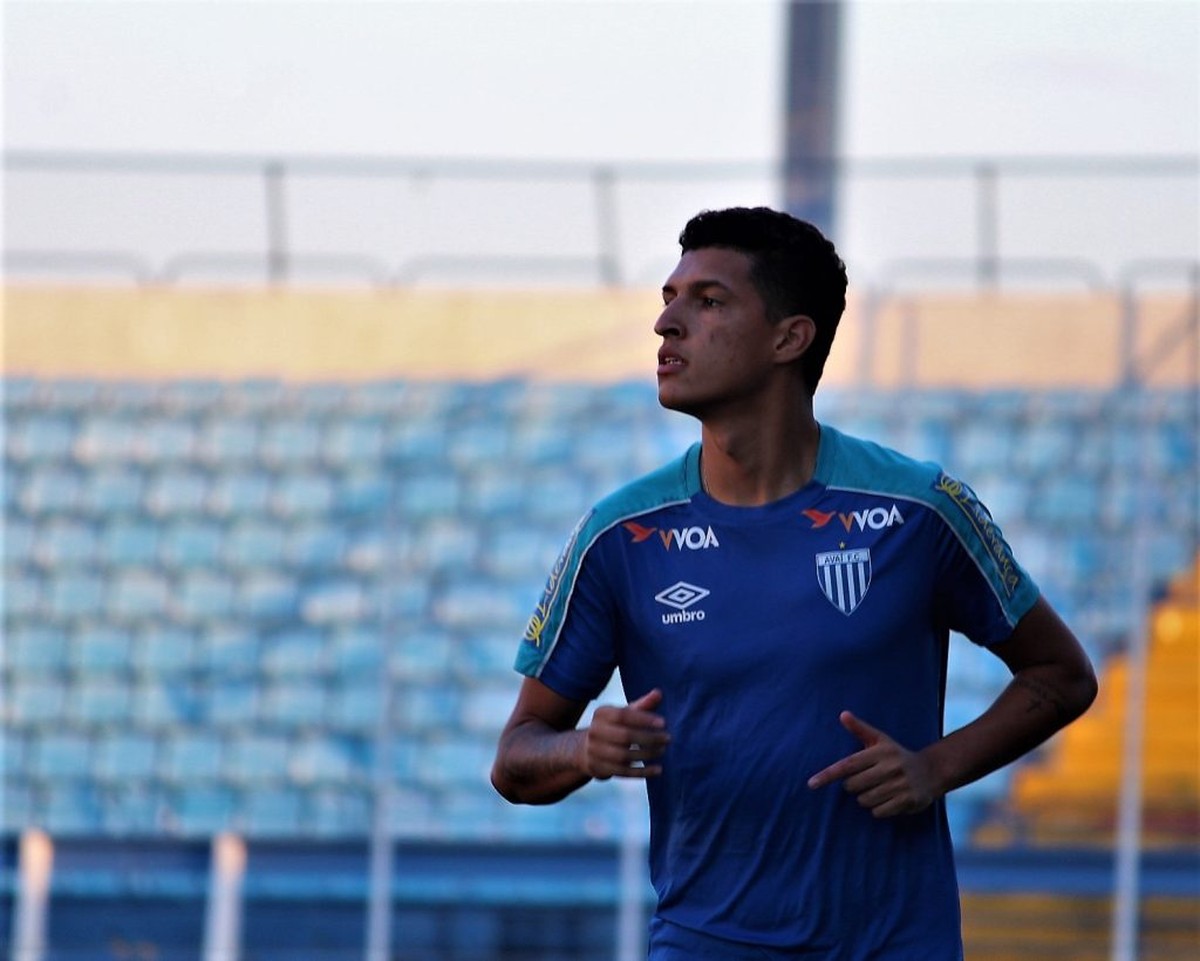 É oficial! Avaí anuncia Matheus Matias, atacante do Corinthians | avaí | ge