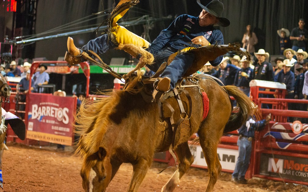 Barretos 2019: segunda noite de montaria do Rodeio Internacional ...