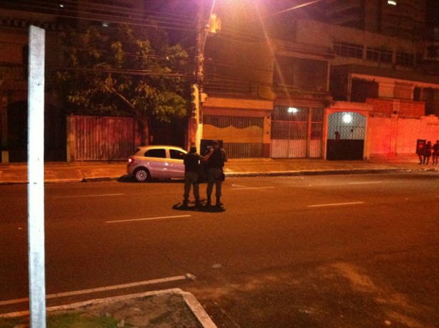 G1 - Polícia Civil apreende adolescentes, após assalto com refém em ...