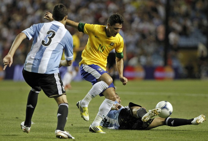 Thiago Neves completa 500 jogos na carreira e celebra: "Feliz pela marca"