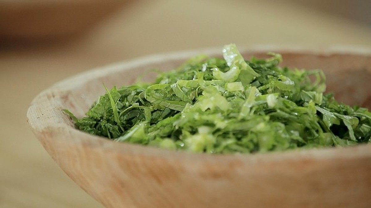 Folha de mostarda refogada da Bela Gil | Bela Cozinha | Receitas