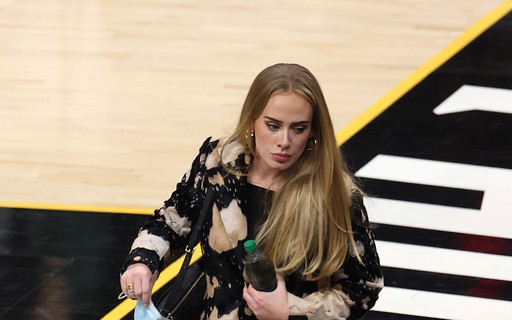 Lançando álbum novo, Adele faz história ao estrelar duas capas de Vogue ...