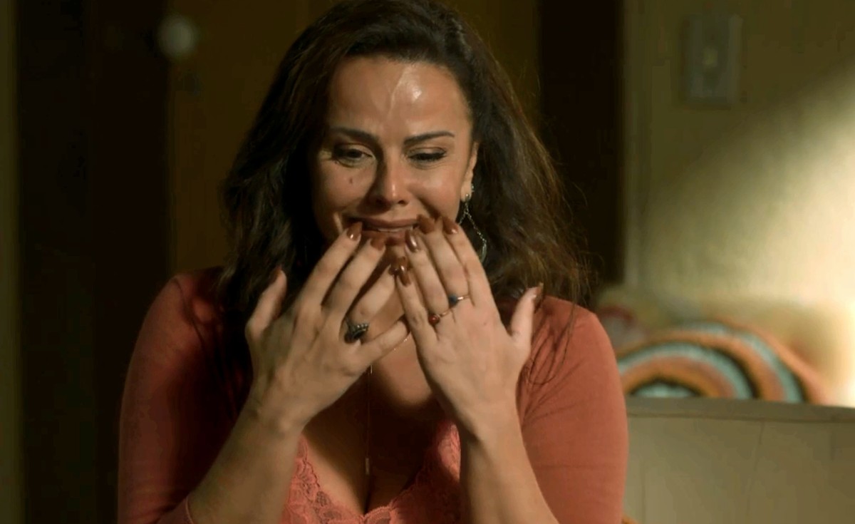 Neide desconfia de ligação entre León e momento tenso do passado | vem ...