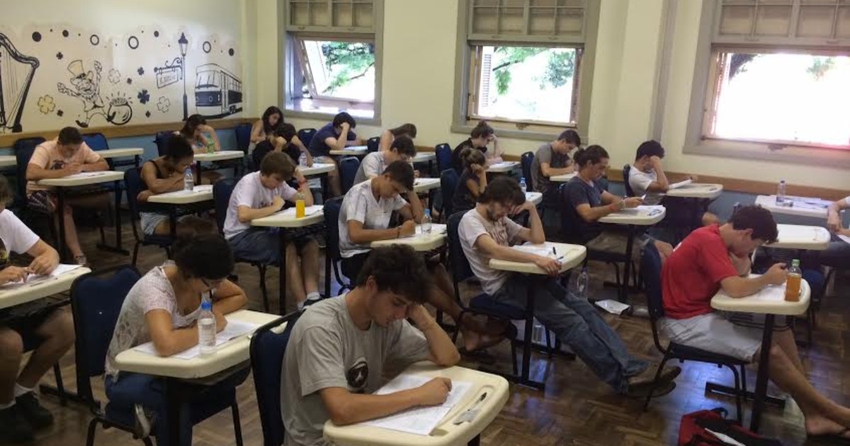 G1 - UFRGS divulga gabaritos do terceiro dia do vestibular 2015 ...