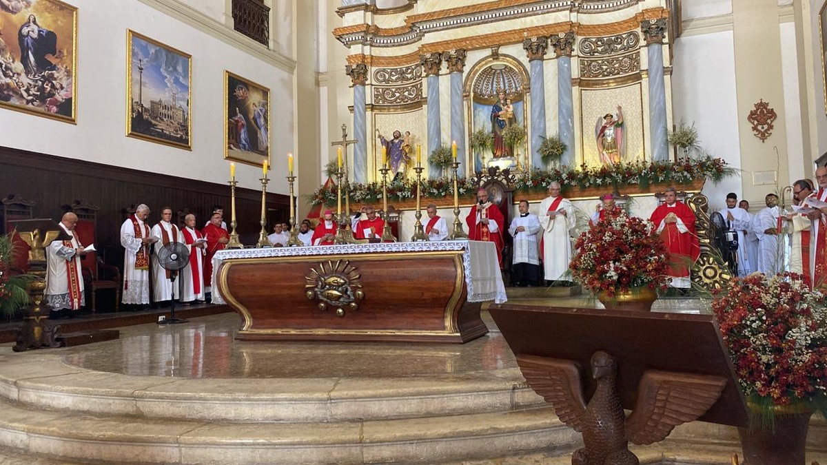 Restos mortais de Dom Marcelo Carvalheira são transferidos para ...