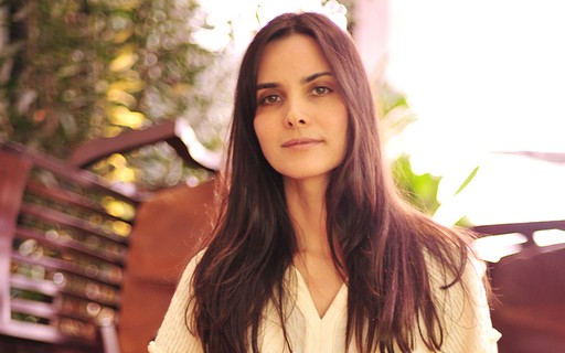 Cris Barros vai ao deserto para criar seu verão 2016 - Vogue | news