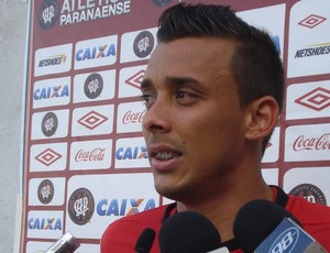 De volta ao futebol brasileiro, Botelho garante estar pronto para ...