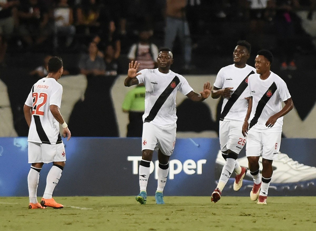 No bolso: promessa falha motiva revolta e a não comemoração de Riascos ...