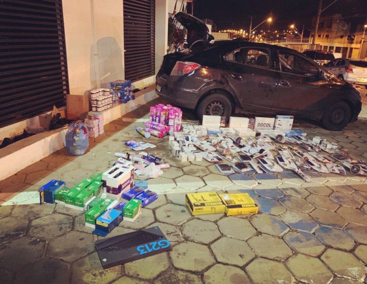 Quadrilha é presa suspeita de furtar lojas de rede de papelaria em Rio ...