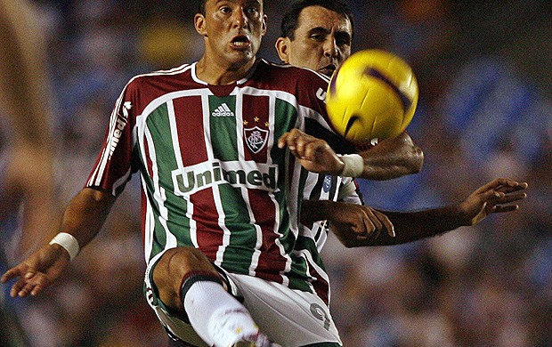 É Gol!!! na memória: Com Coração Valente no rival, Flu bate Ponte em ...