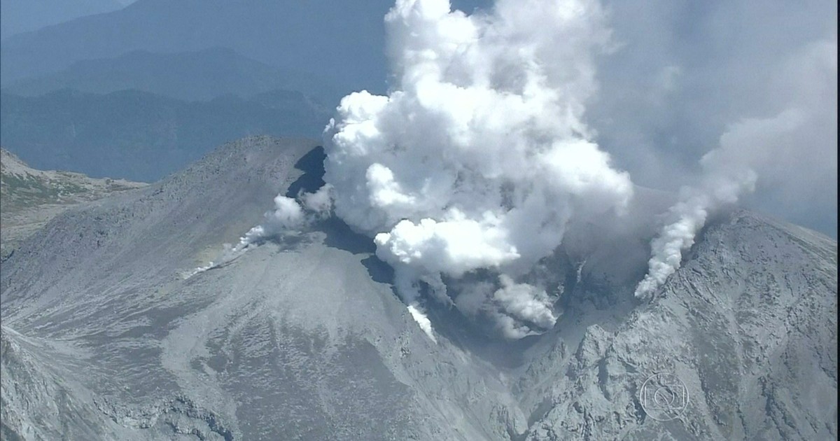 Bom Dia Brasil - Suspensas buscas por desaparecidos no Monte Ontake, no ...