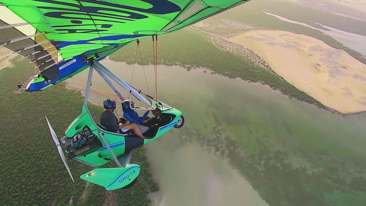 Globo Repórter sobrevoa o Catar com a única mulher a pilotar um ...